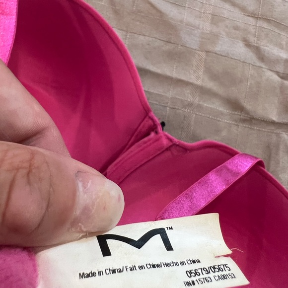 Maidenform | Intimates & Sleepwear | Maidenform Hot Pink Bra | Poshmark
